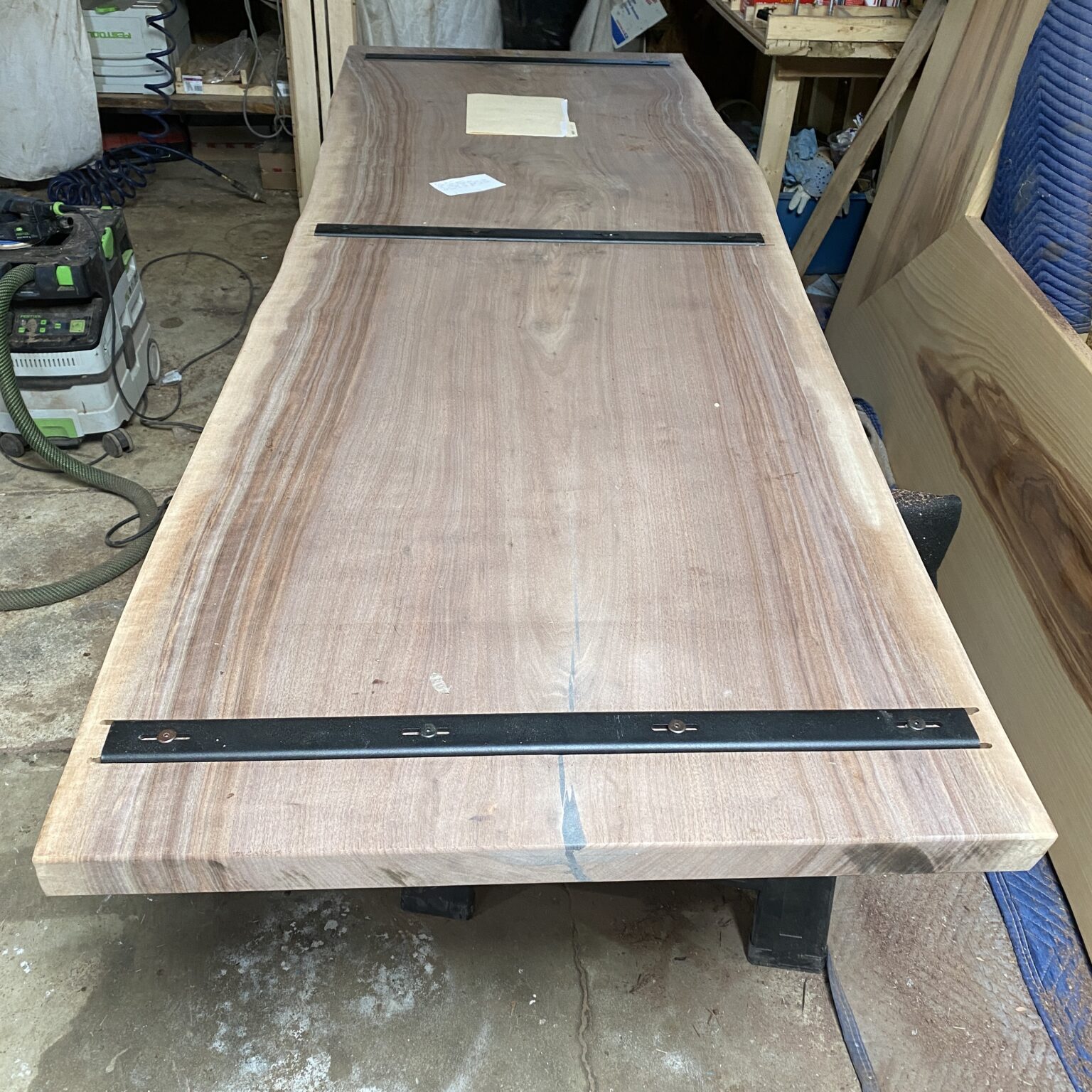 How To Build A Live Edge Table The Easy Way - DIY Instructions